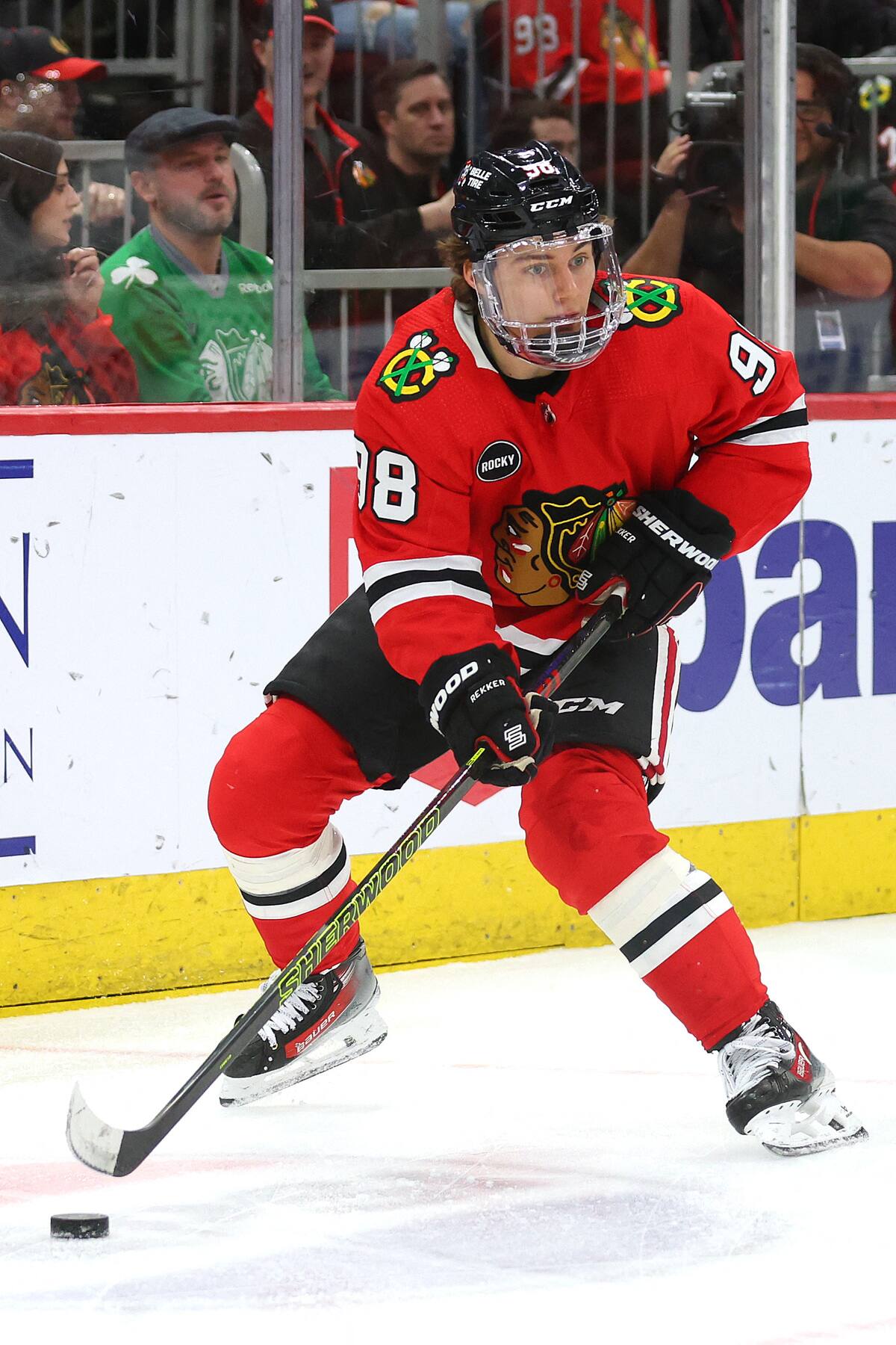 Blackhawks: un coéquipier de Connor Bedard s’en fait pour lui | JDQ