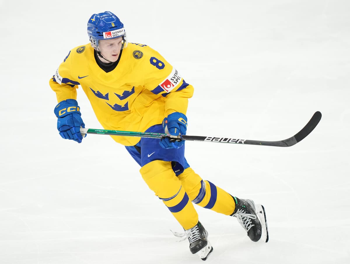 [VIDÉO] L'espoir du CH Adam Engstrom marque un superbe but lors des ...