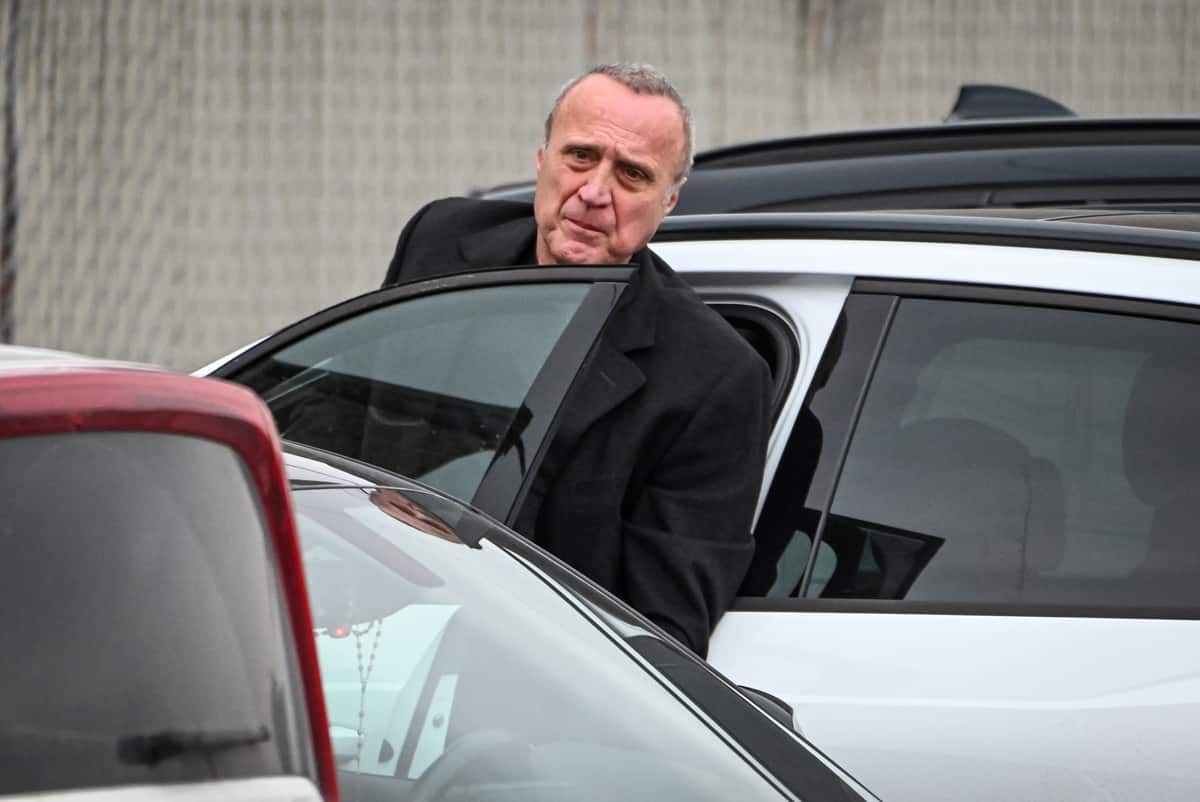 D’importants gangsters disent un dernier adieu au caïd Gregory Woolley ...