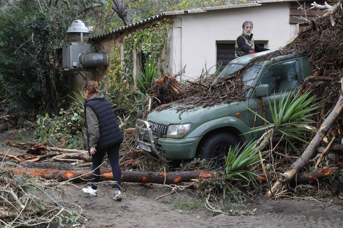 La tempête Ciaran fait au moins 16 morts et perturbe les transports en ...
