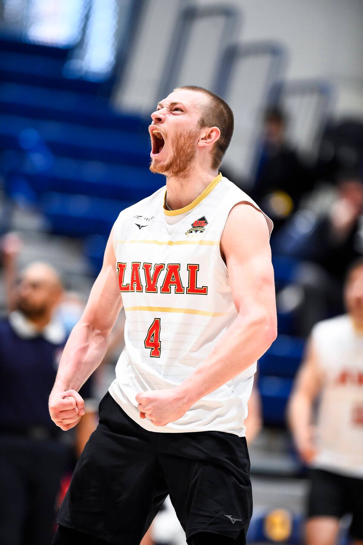 Volleyball: privé de son attaquant étoile, le Rouge et Or s’incline à ...