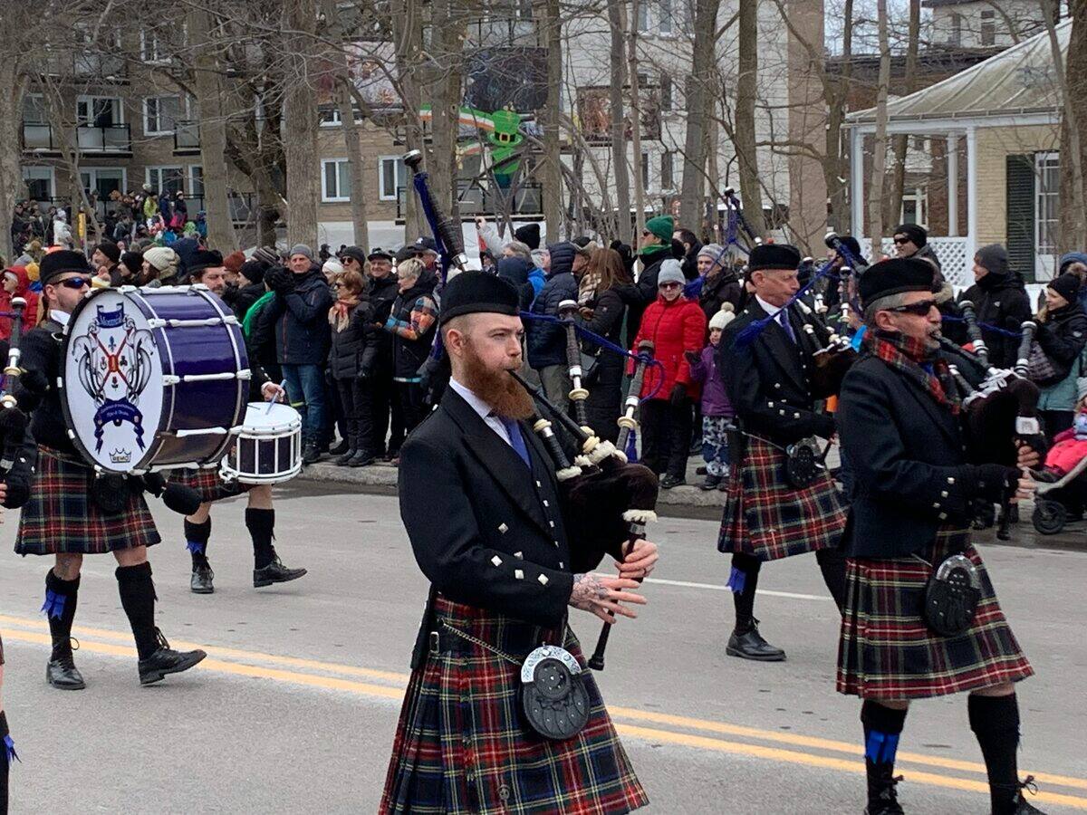 Défilé de la Saint-Patrick de Québec: des milliers de personnes ...