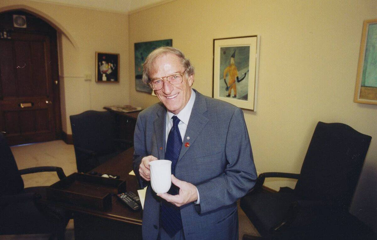 La classe politique et artistique rend hommage à Jean Lapointe | TVA ...