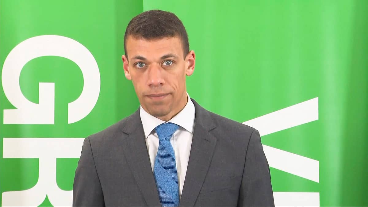 Démission de Jonathan Pedneault, le cochef du Parti vert du Canada | TVA Nouvelles