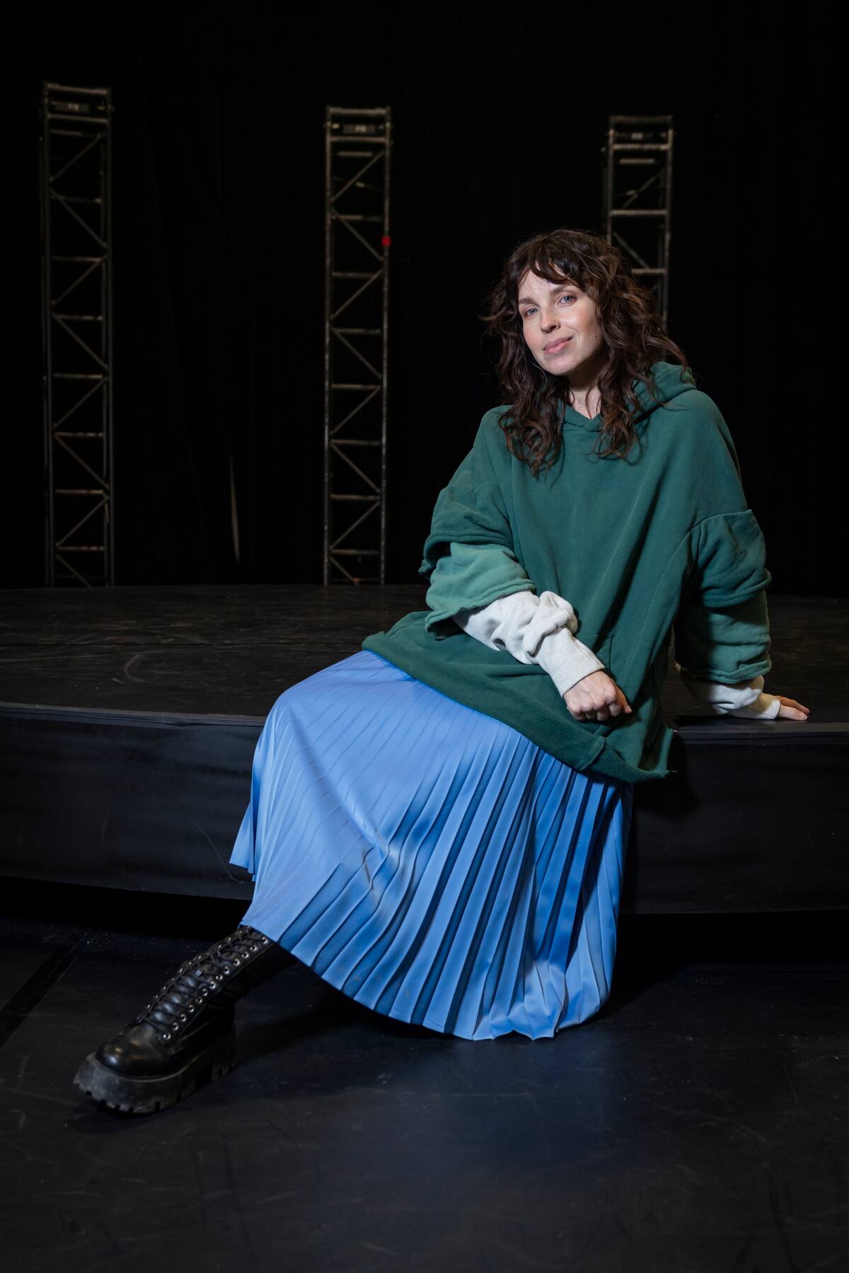 «Révolution en tournée»: visite des coulisses du spectacle avec Lydia ...