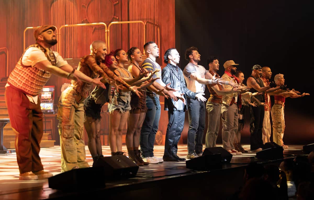 Première médiatique de Pub Royal: les Cowboys Fringants présents et ...