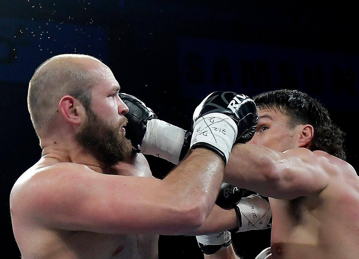 Simon Kean conserve sa ceinture | Le Journal de Montréal