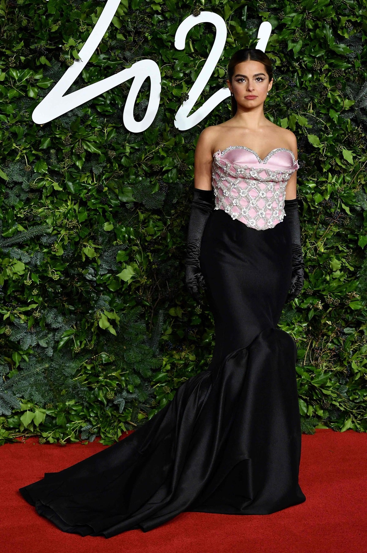 Fashion Awards 2021: Dua Lipa, Addison Rae et d'autres volent la ...