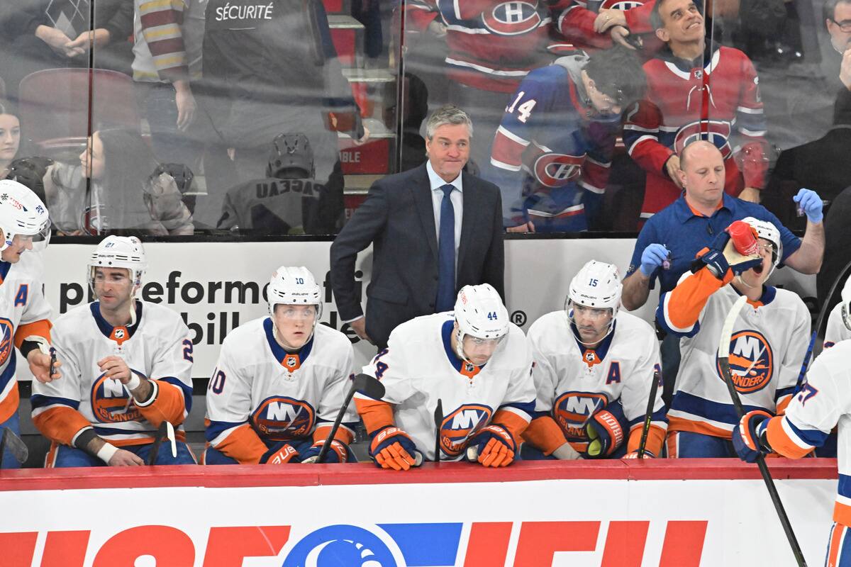 Patrick Roy lâche un «tabarn**k» bien senti après un but contre son ...