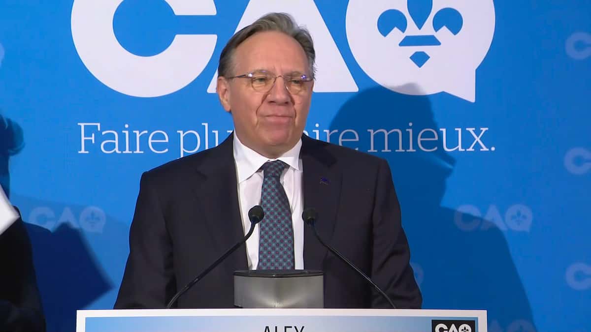 Legault doit faire un vrai ménage et réduire la taille de la ...