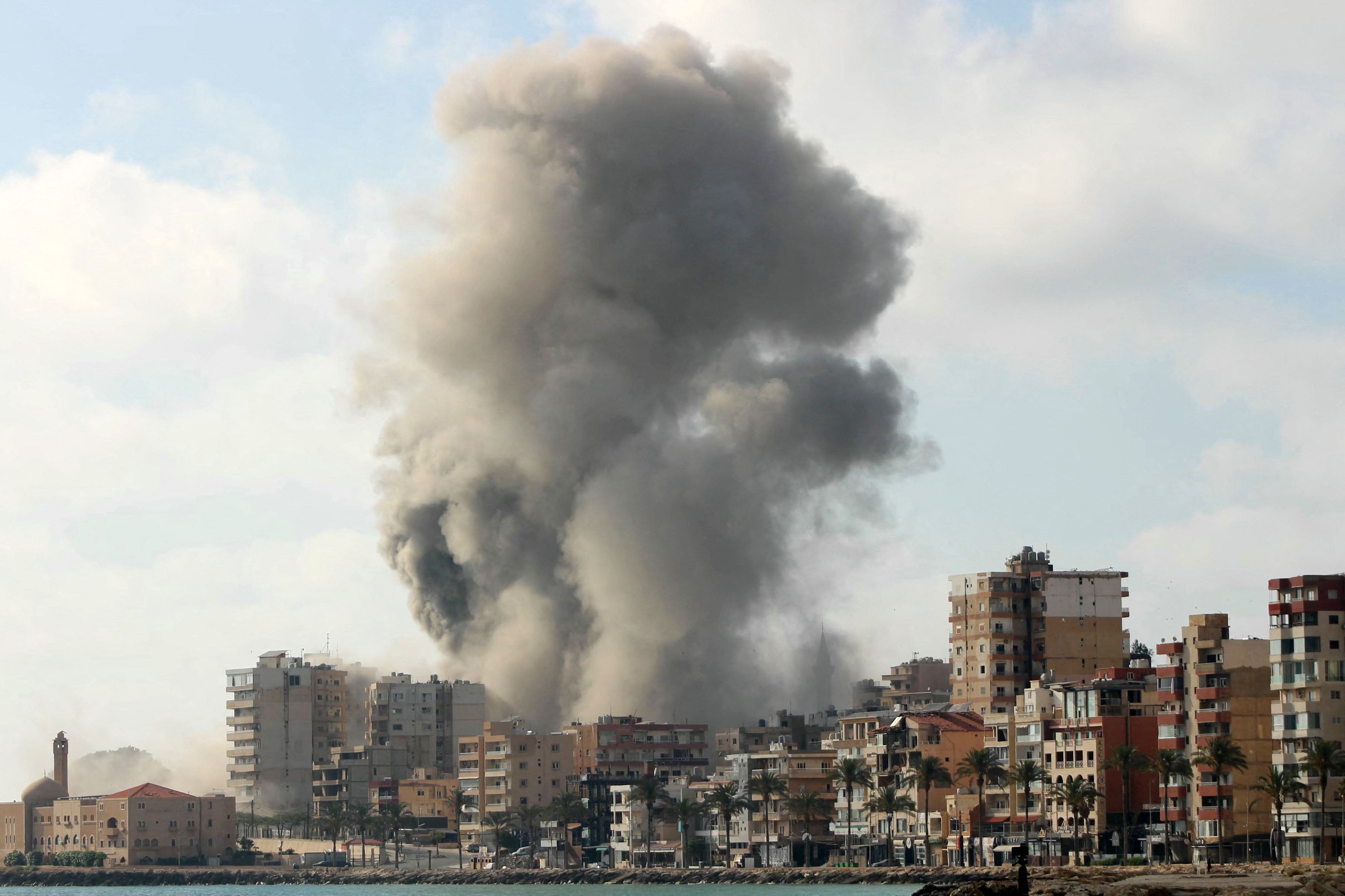 Au 100e jour de la guerre, l’Iran menace les États-Unis et Israël après ...