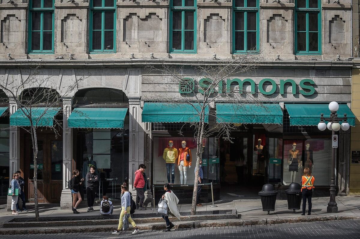 La Maison Simons ouvre ses magasins | Le Journal de Québec