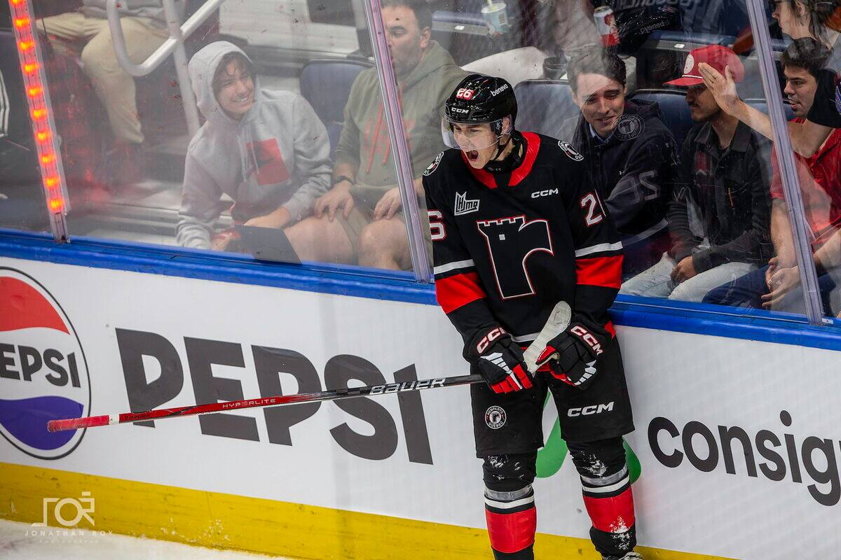 À VOIR: Maddox Dagenais marque un but spectaculaire à son retour au jeu ...