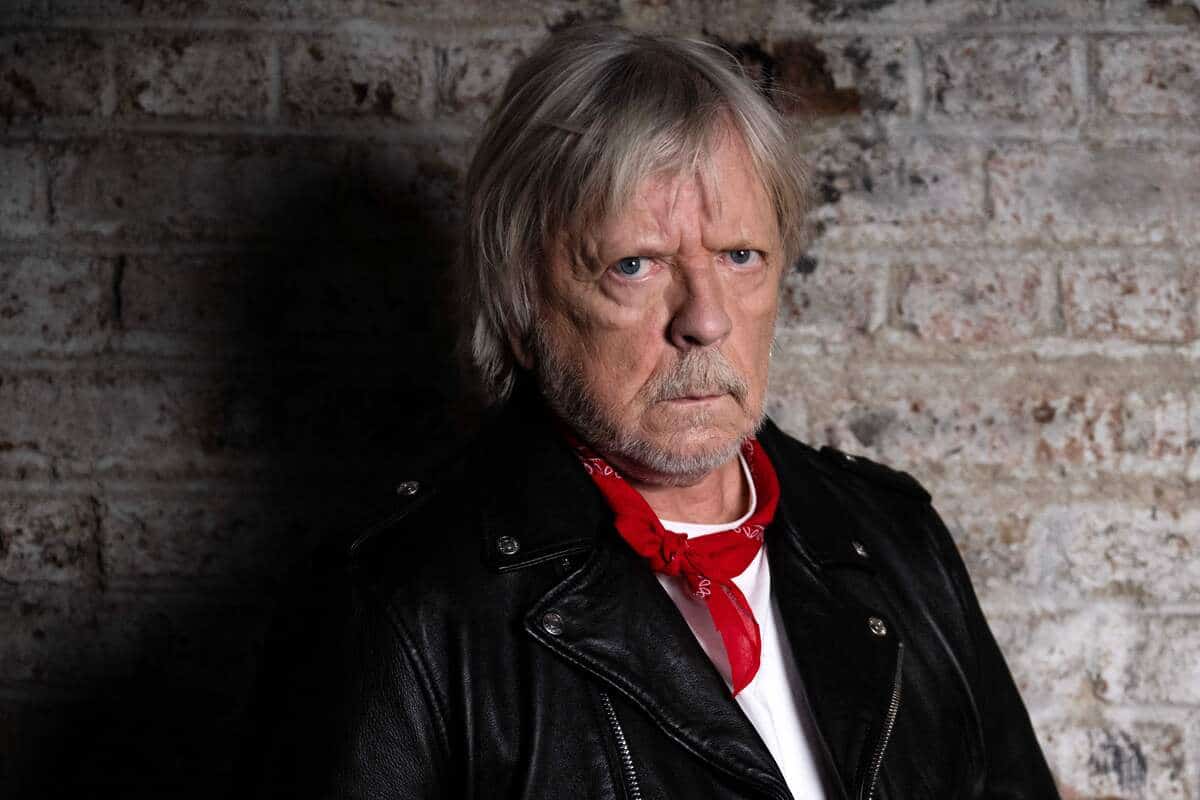 «Il fallait que je me prenne en main»: le chanteur français Renaud ...