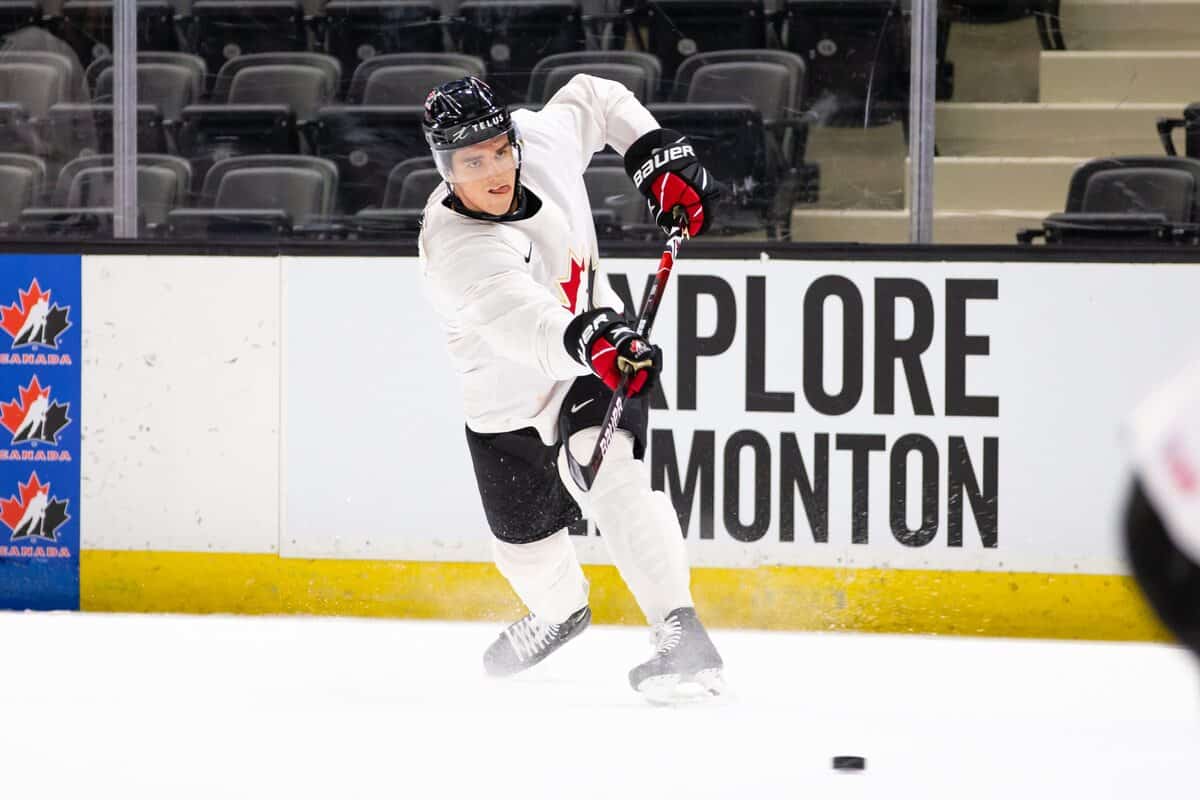 Un premier contrat pour Justin Barron | JDM