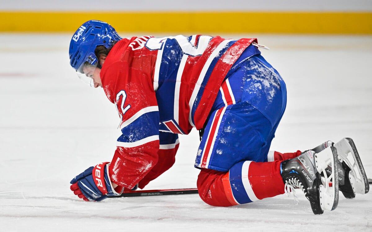 Le Canadien l'emporte sur les Flames... mais perd Cole Caufield | JDM