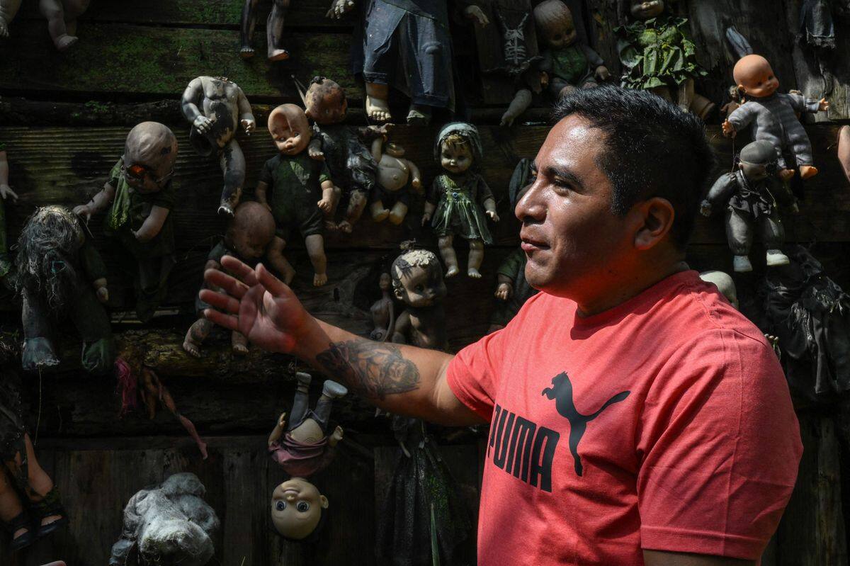 À Mexico, la macabre île des poupées qui a inspiré Tim Burton et Lady ...