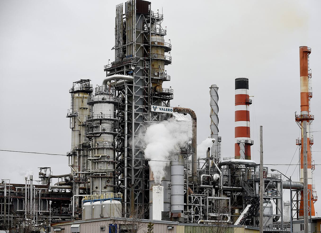 COVID-19: La raffinerie de Lévis n’a jamais cessé de produire malgré la ...