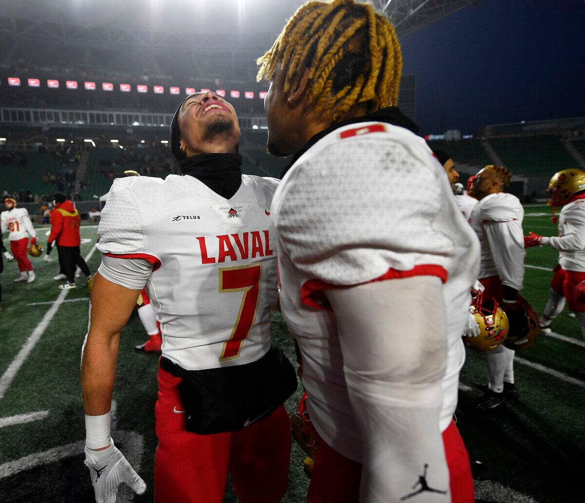 Joueur par excellence de la Coupe Mitchell, Olivier Cool vole encore la ...