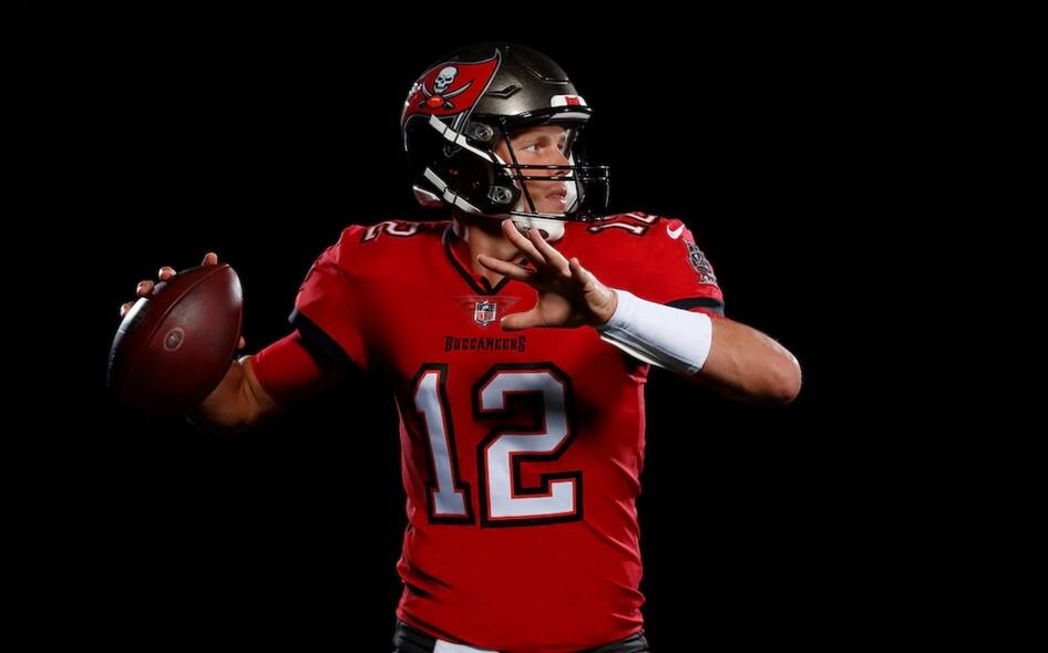 Tom Brady arbore ses nouvelles couleurs | JDQ
