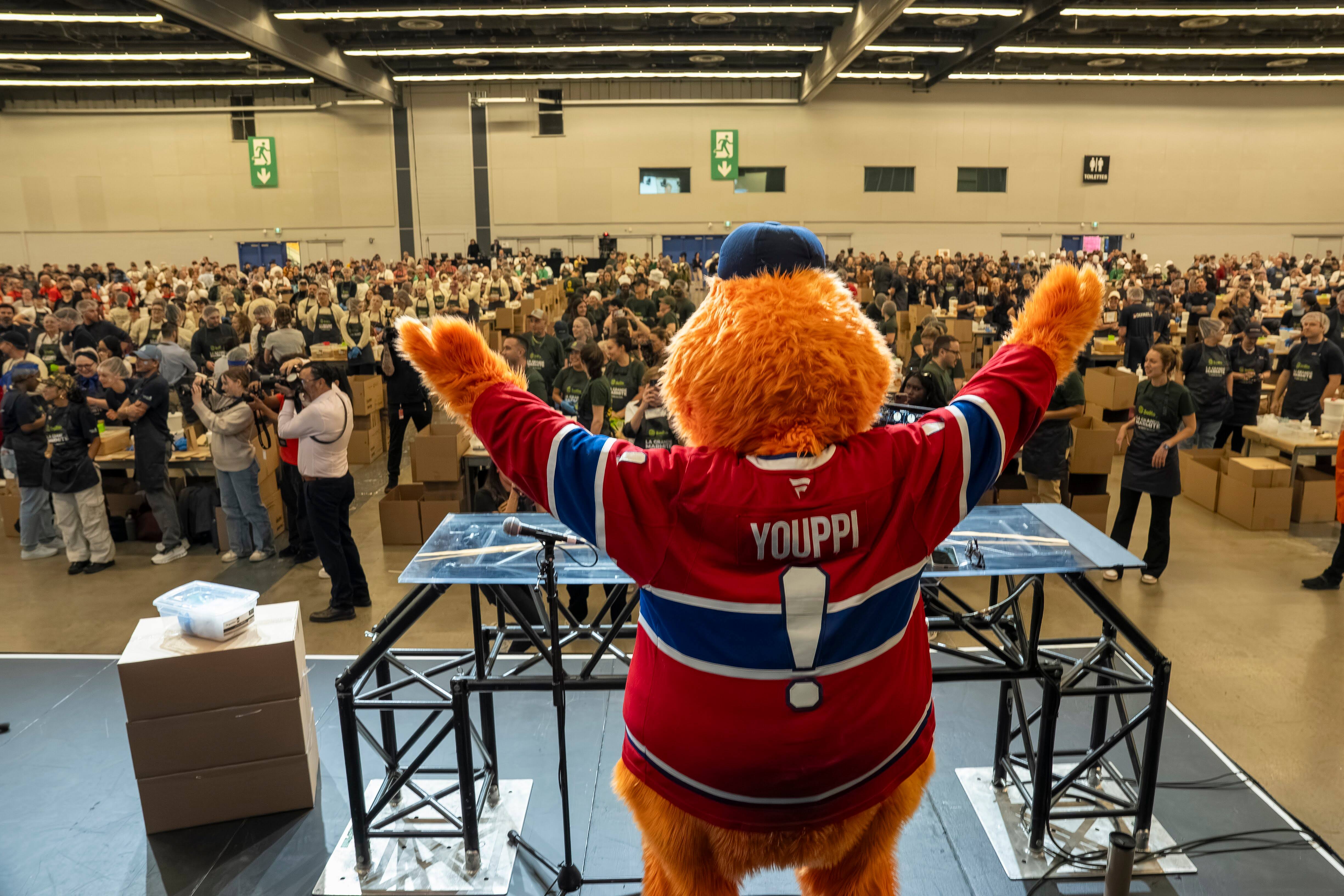 504 000 portions de soupe assemblées en un jour pour une bonne cause ...