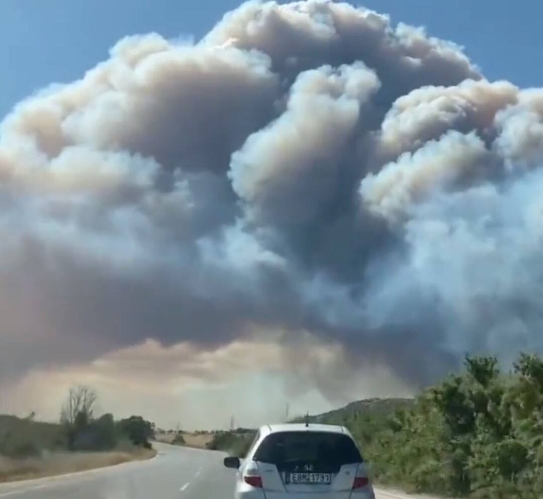 Incendies en Grèce: huit villages évacués dans le nord-est | JDQ