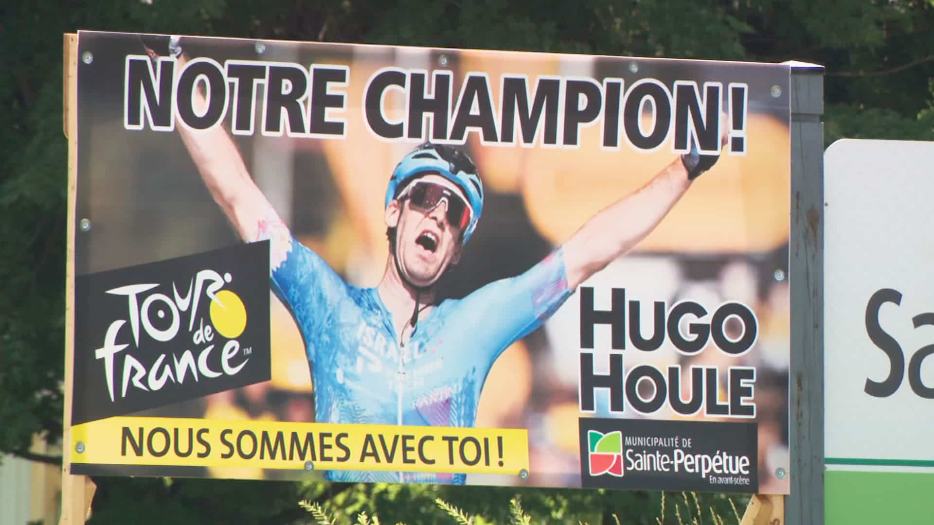 Tour de France : L'expérience d'une vie pour Hugo Houle | TVA Nouvelles