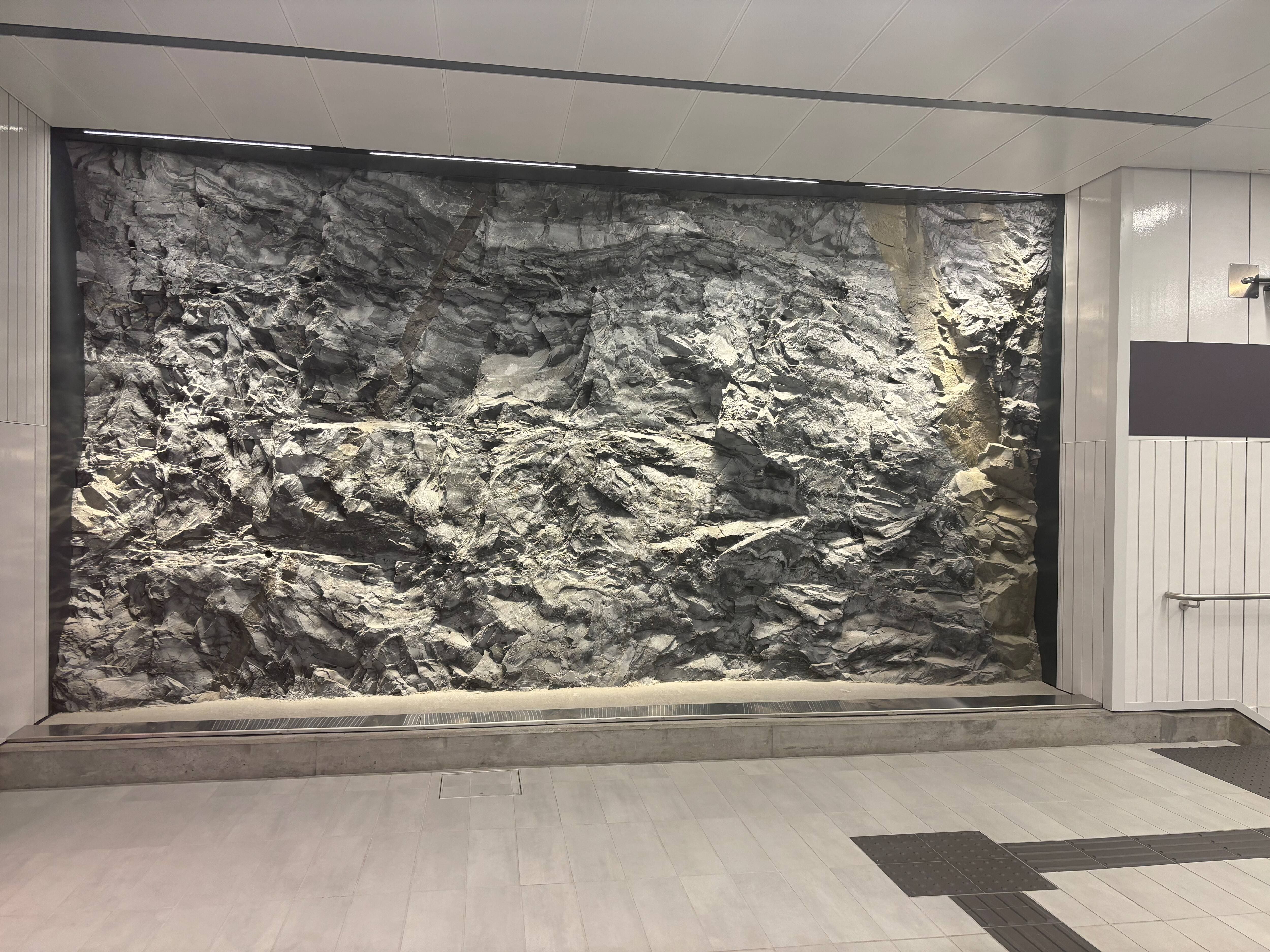 Qui est Manuel Mathieu, l’artiste montréalais derrière les mosaïques de ...