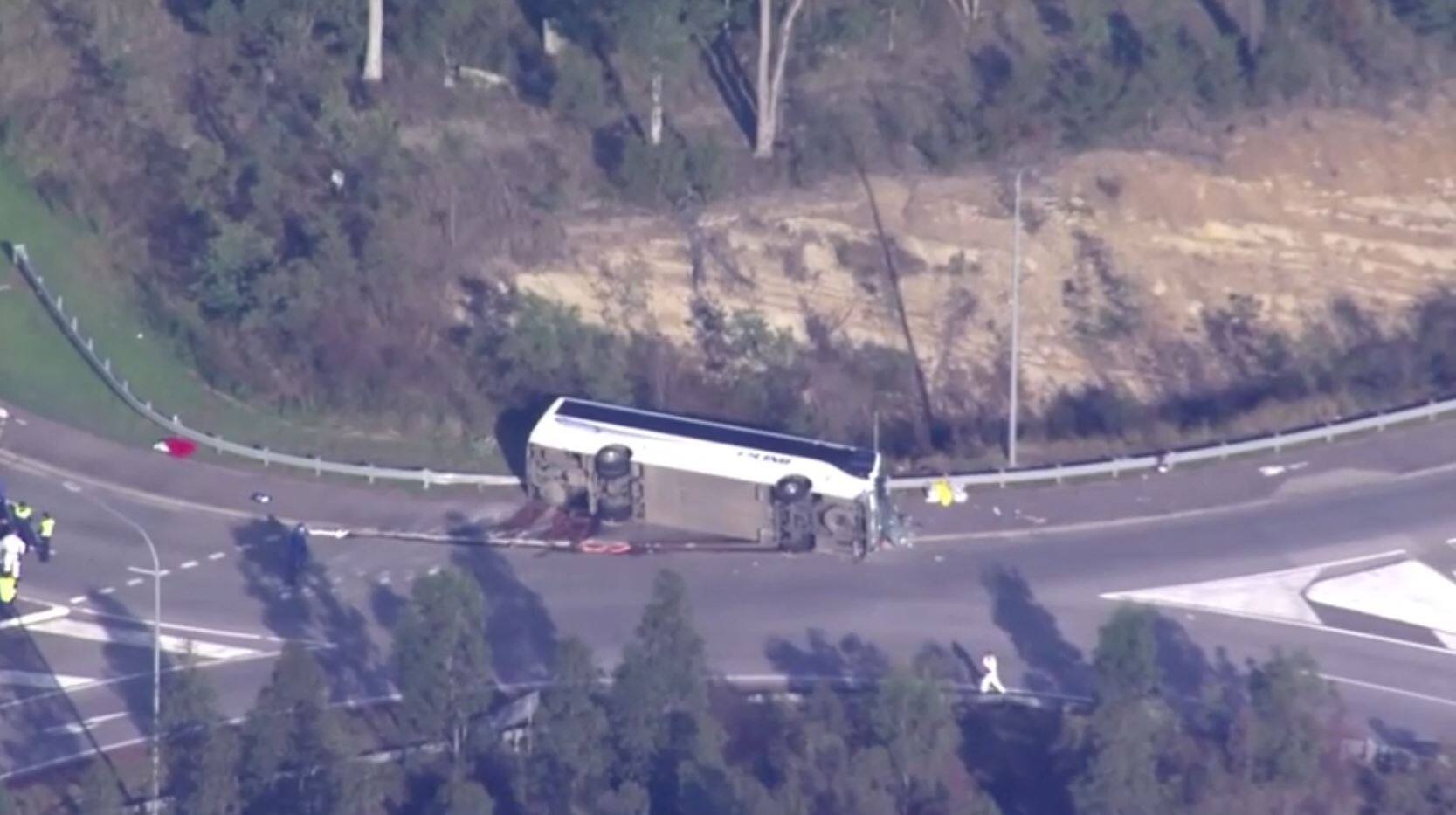 Un accident d'autobus fait 10 morts et de nombreux blessés en Australie ...