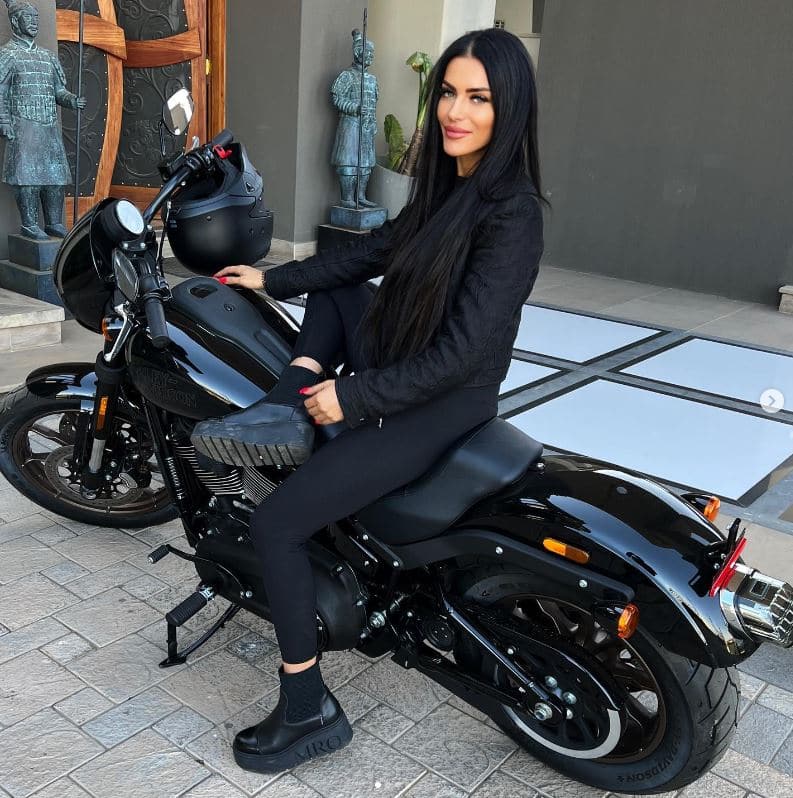 Une influenceuse qui craignait pour sa vie retrouvée morte | TVA ...