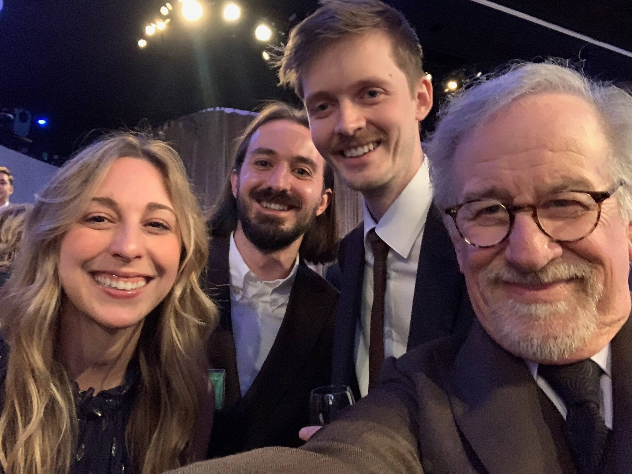 Un «selfie» avec Steven Spielberg: le cinéaste québécois Vincent René ...