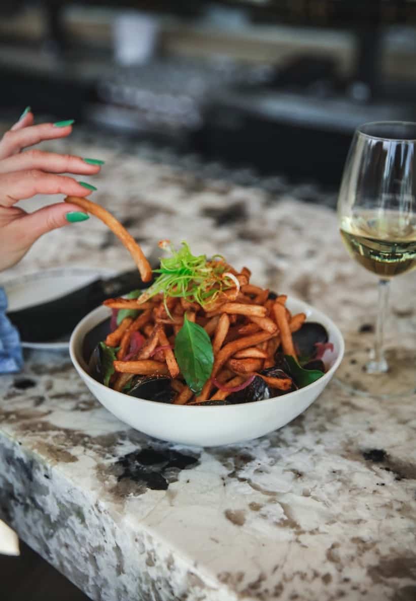 Terrasse Carla: Une nouvelle adresse électrisante dans le Quartier ...
