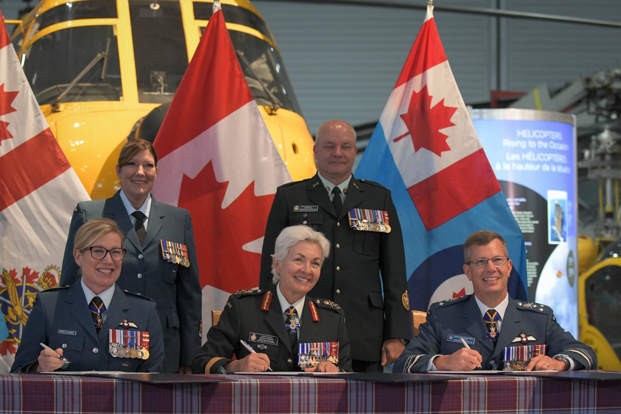 Une première femme à la tête de l’Aviation royale canadienne | JDQ