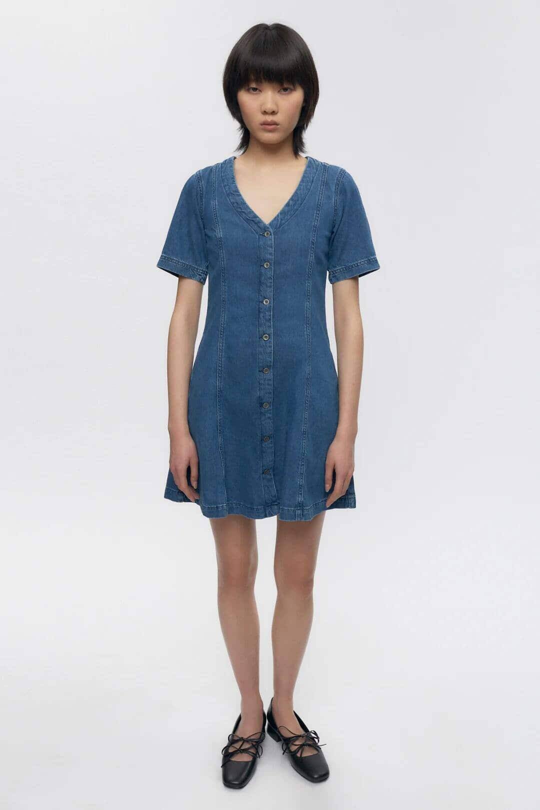 Voici la robe de l’été que vous pourrez reporter cet automne | Clin d'œil