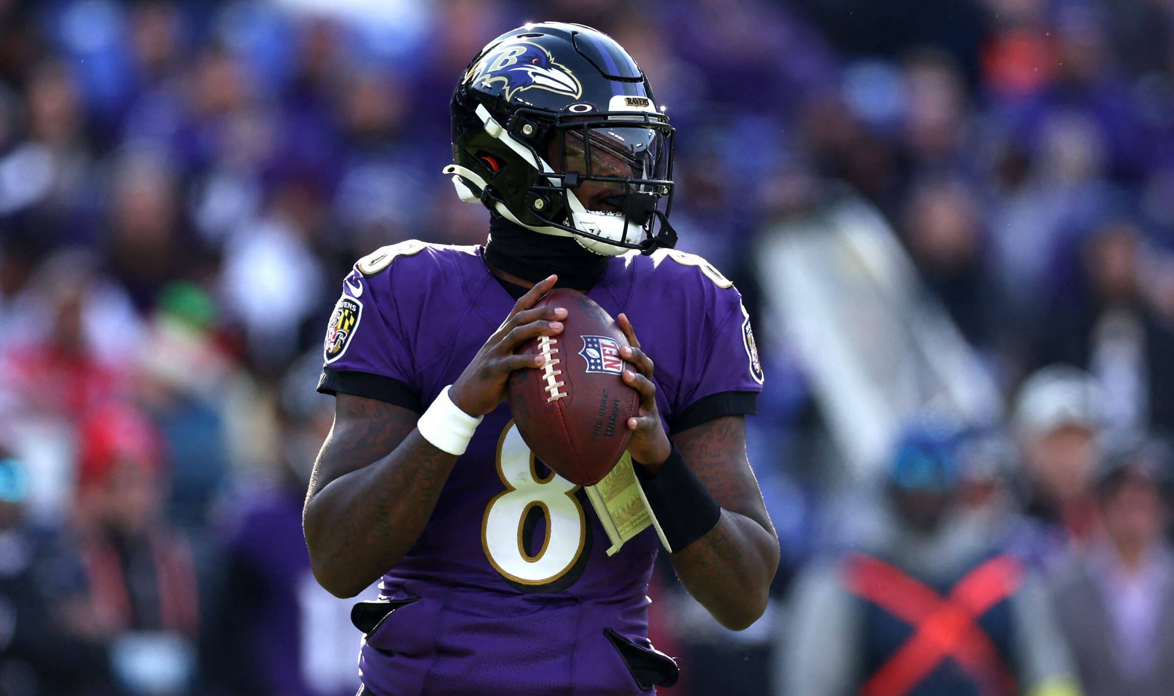 Les Ravens pourraient repêcher un quart-arrière - TVA Sports