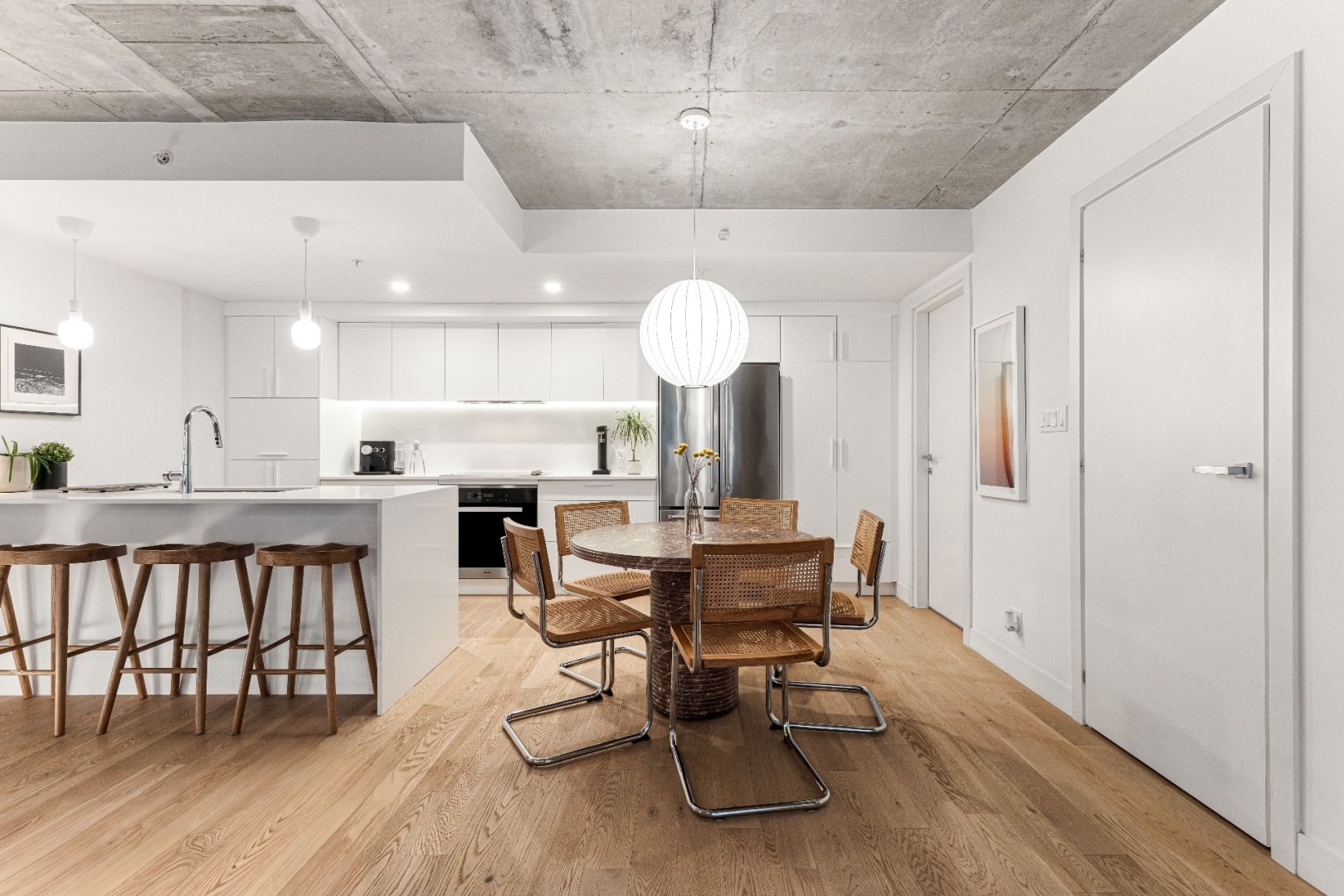 Une maison de ville signée Sid Lee Architecture au bord des rives du ...