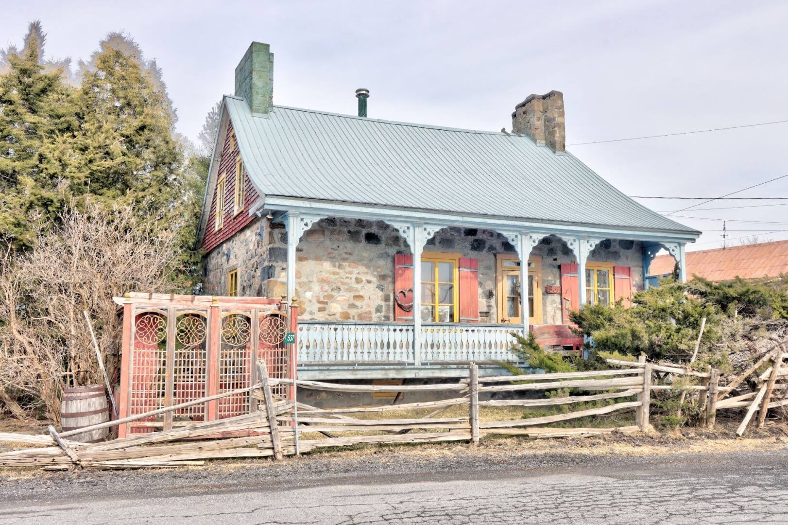 Une maison du 19e siècle avec beaucoup de cachet à vendre à La ...