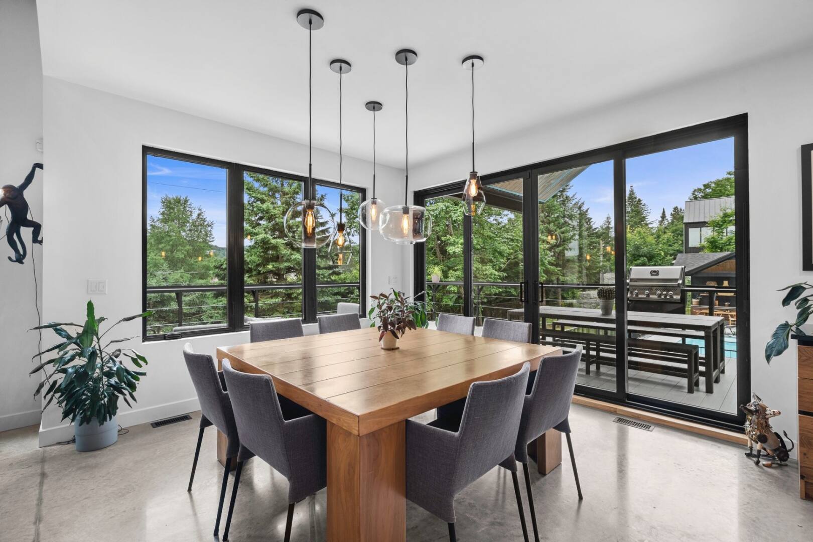 Stéphane Rousseau vend sa luxueuse propriété, qui comprend notamment un ...