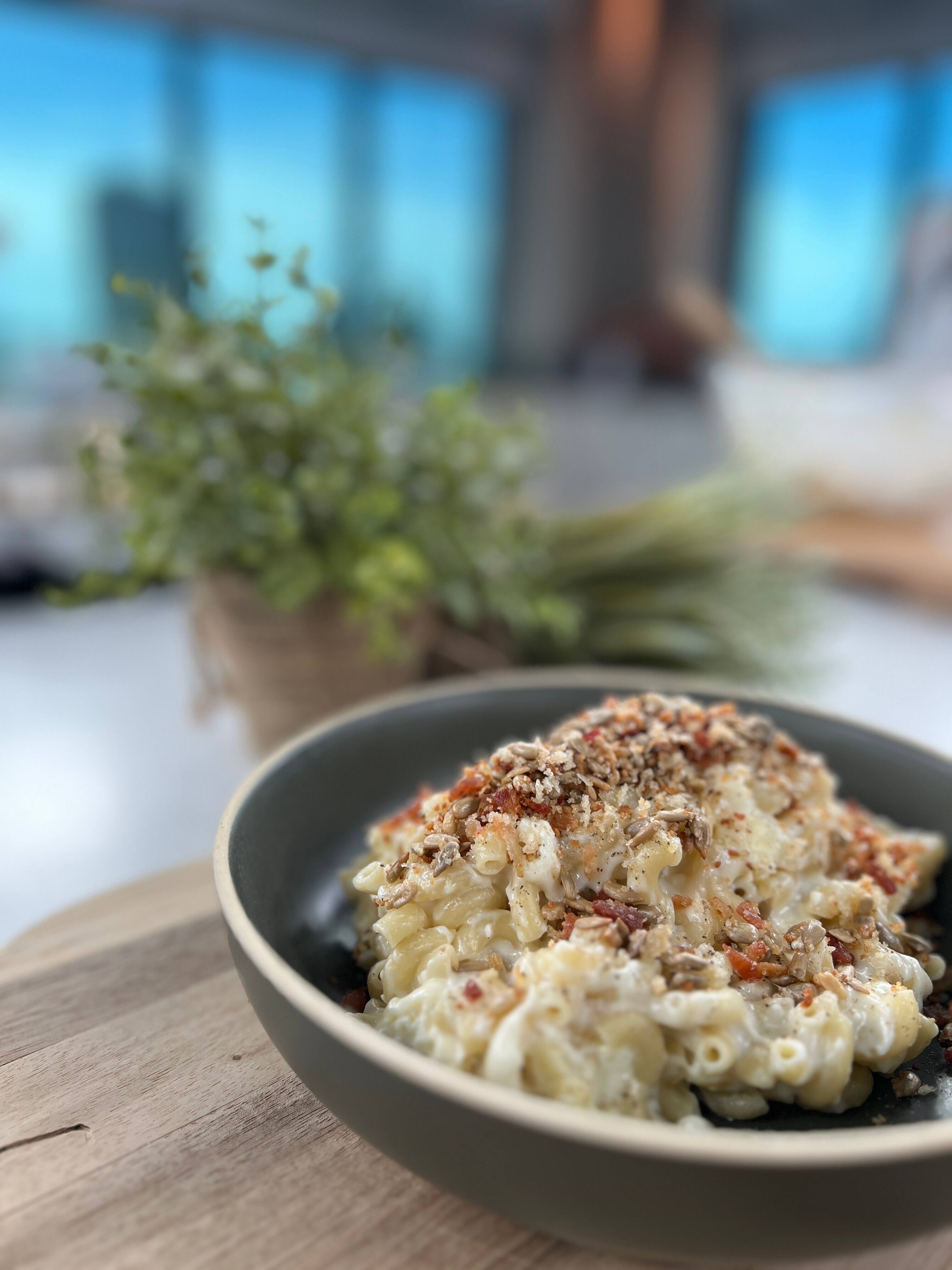 Revoyez la recette des mac and cheese croustillants de Jonathan Garnier ...