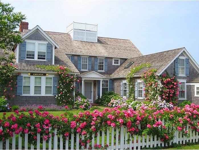 10 maisons fleuries qui font rêver à l'été | Clin d'œil