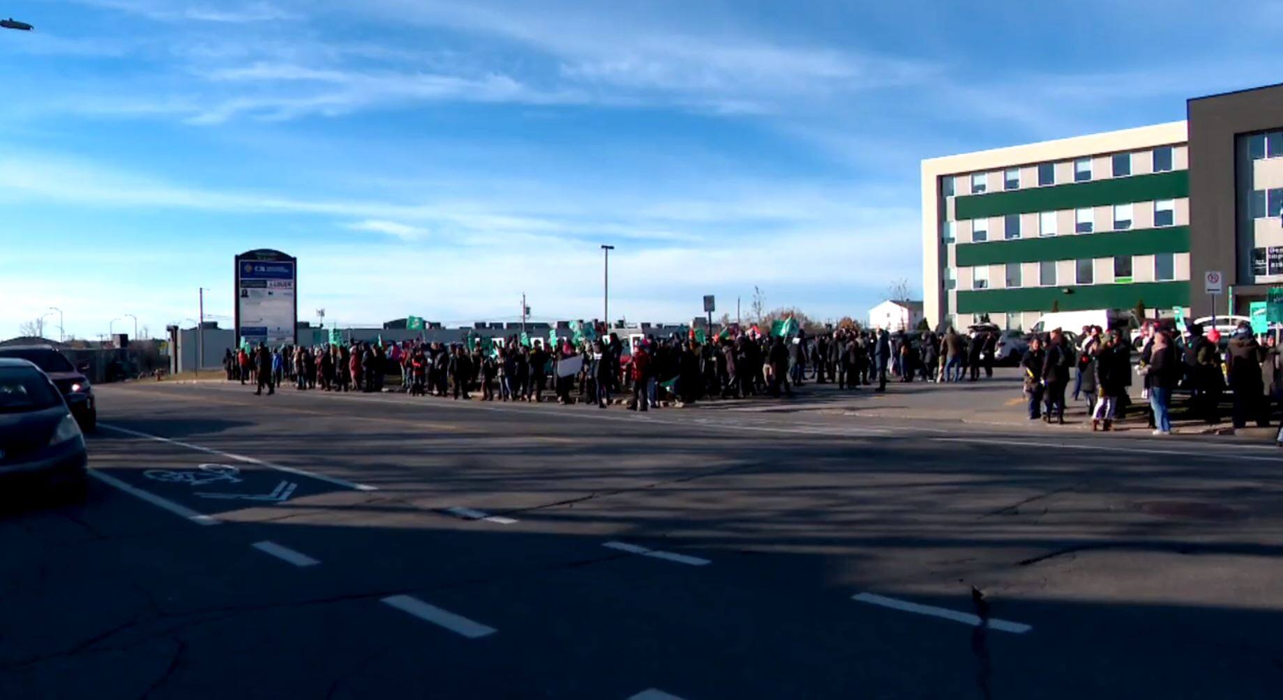 Première journée de grève en Mauricie-Centre-du-Québec | TVA Nouvelles