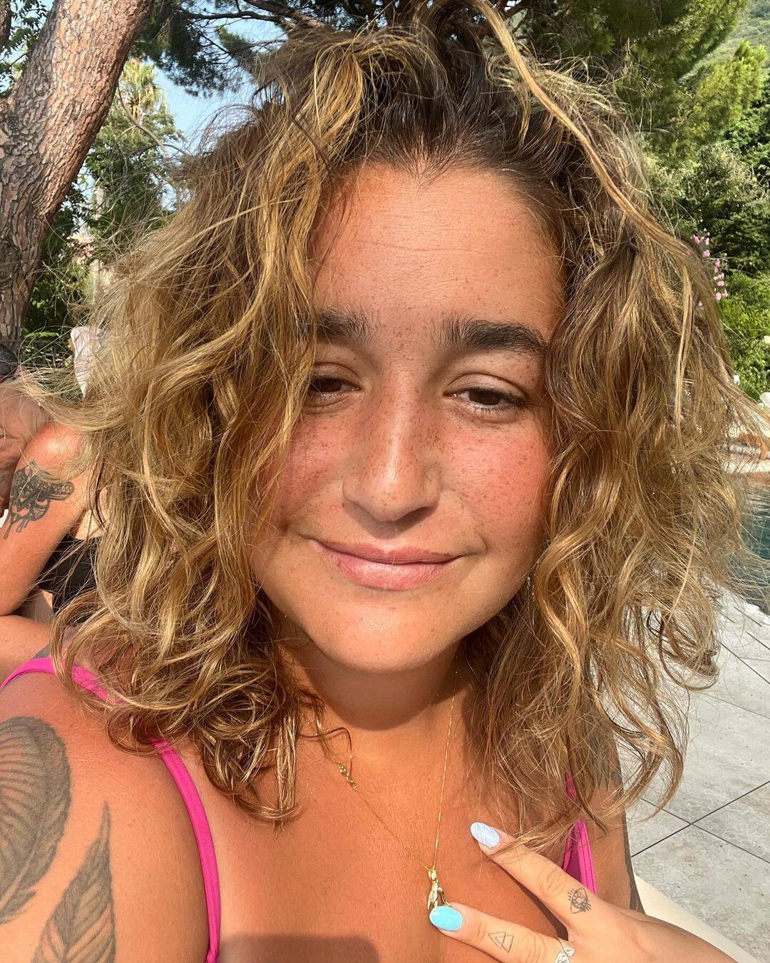 Discover Mariana Mazza's Stunning Fall Hair Transformation and Fashion ...