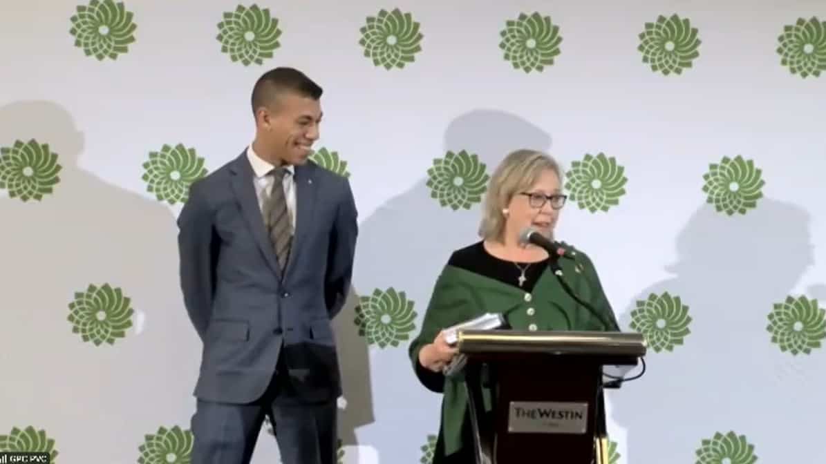 Elizabeth May réélue à la tête du Parti vert du Canada | JDQ
