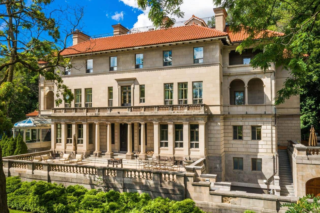 Un manoir inspiré de la Renaissance à vendre pour 35 M$ en plein centre ...