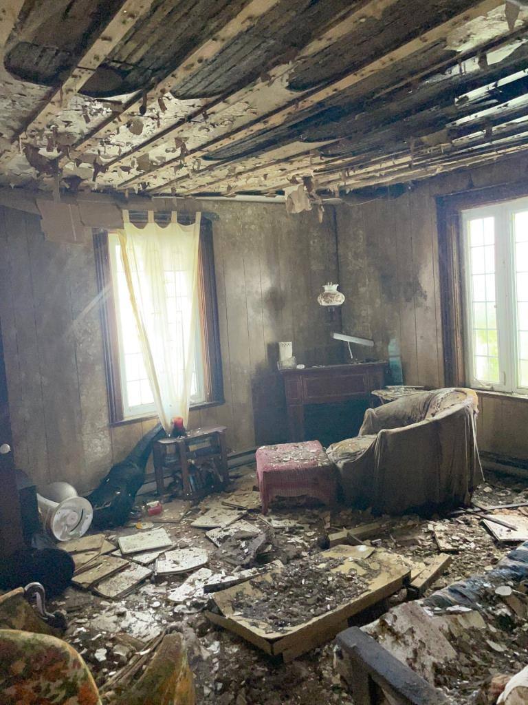 Vous pourriez acheter cette maison en ruine en Montérégie pour 150 000 ...