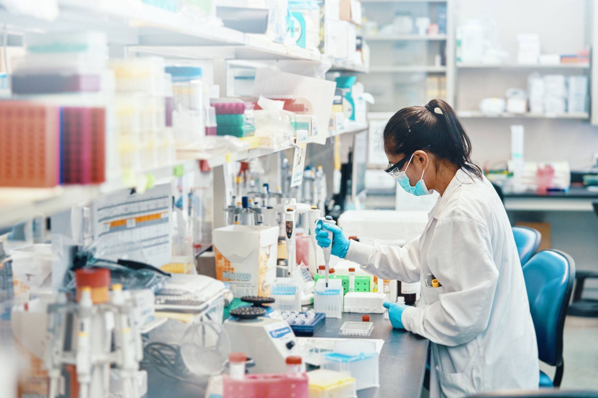 COVID-19: l'OMS bloque officiellement le vaccin québécois de Medicago | JDQ