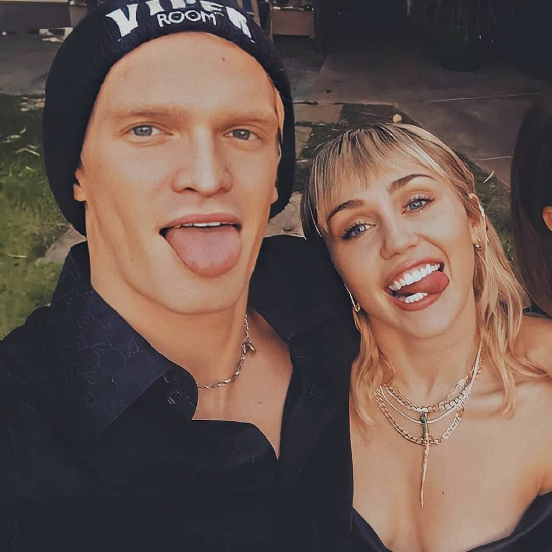 Miley Cyrus dévoile avec qui, et quand, elle a perdu sa virginité | billie