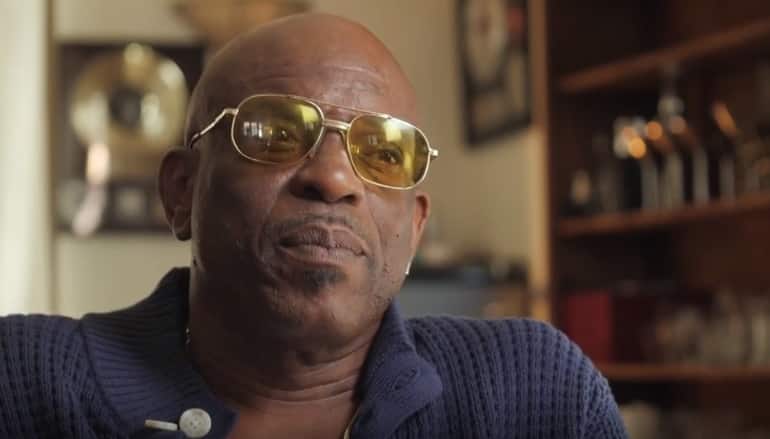 Meurtre de Tupac: son frère dénonce le racisme entourant l’enquête | JDM