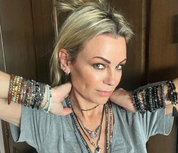 Après les bijoux, Caroline Néron se lance dans les vibrateurs | JDM