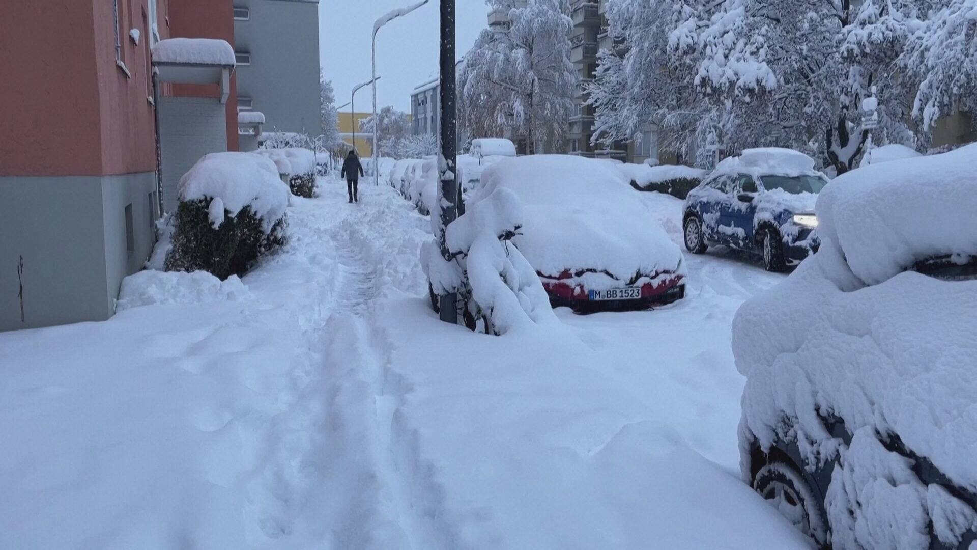 EN VIDÉO | Des accumulations de neige dépassant les 40 cm en Allemagne ...